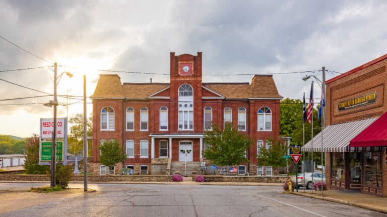 Doniphan, Missouri - Cities Of The Ozarks (Visitor's Guide)