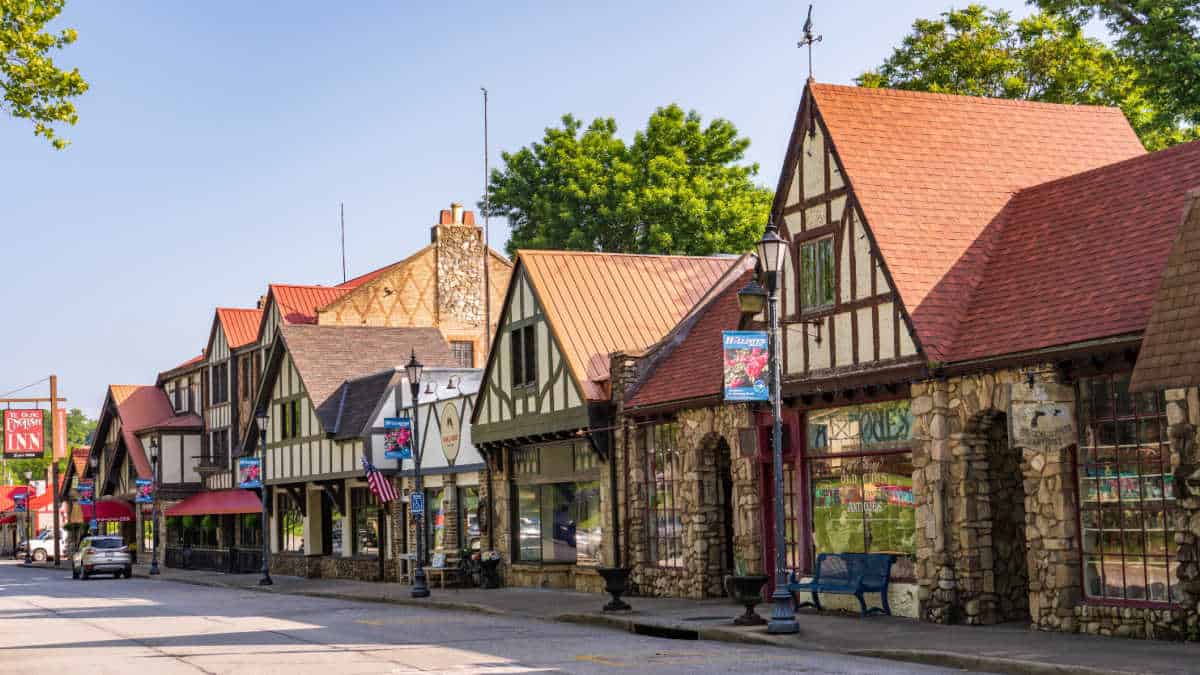 Hollister, Missouri - Cities Of The Ozarks (Visitor's Guide)